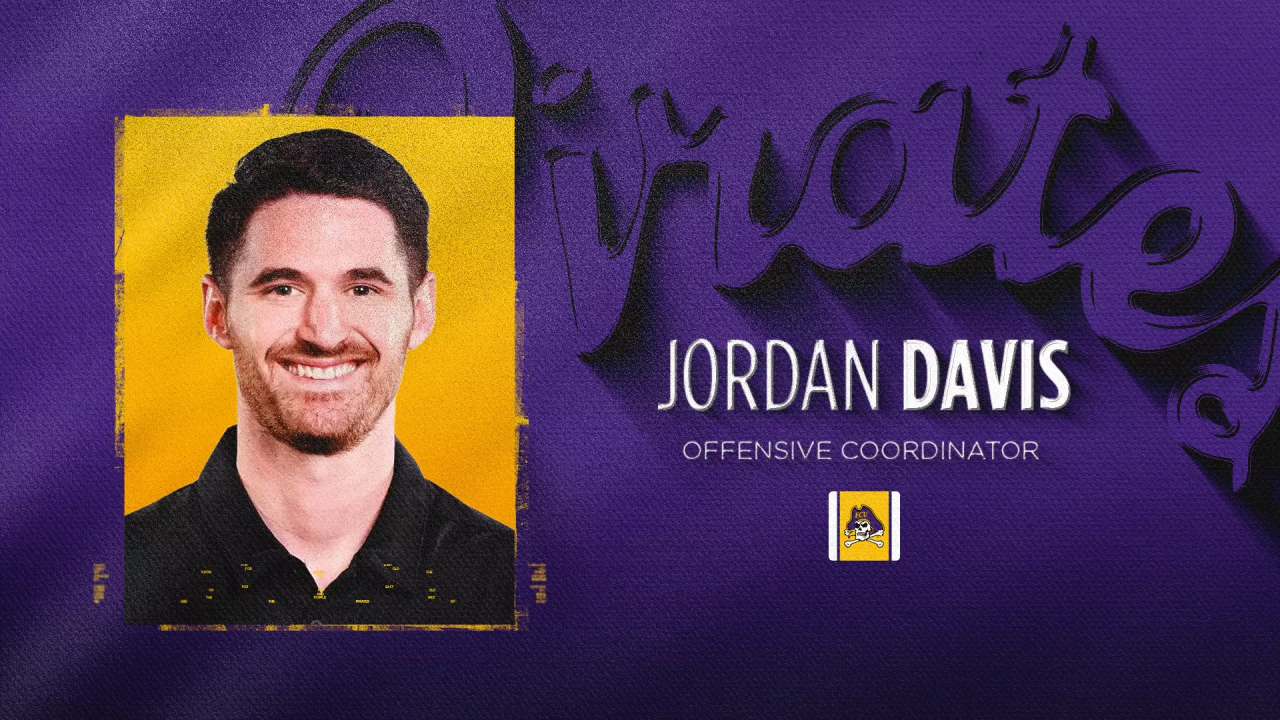 Davis named East Carolina offensive coordinator | Pirate Radio 92.7 FM ...